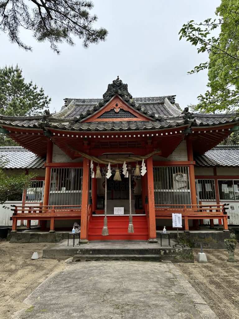 【八幡奈多宮】海に浮かぶ鳥居が絶景｜見どころ・所要時間・駐車場を実体験で解説 - 所在地や観光情報をわかりやすく解説。アクセス・時間・料金まとめ